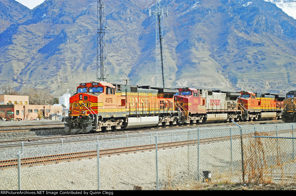 BNSF 4576